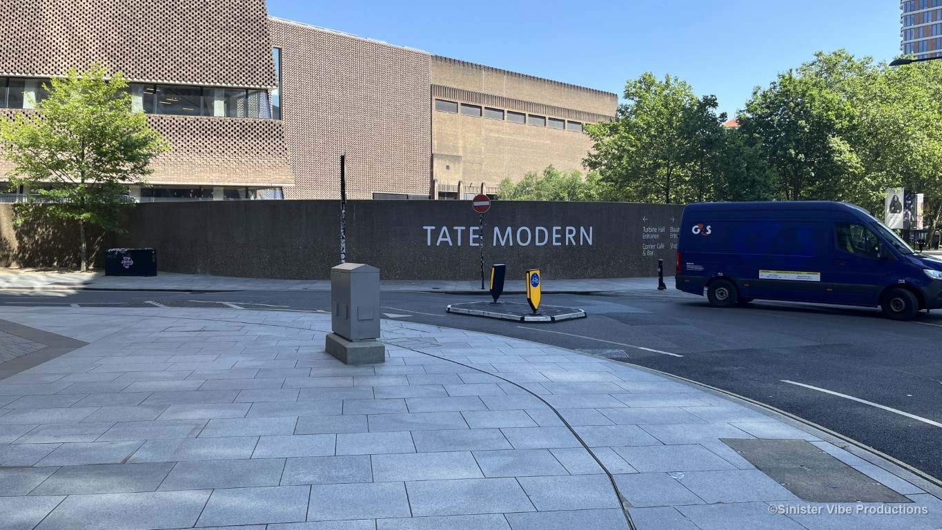 Tate Modern - Sinister Vibe
